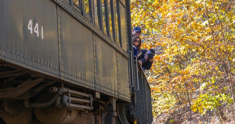 Fall Foliage Train | Delaware & Ulster Railroad